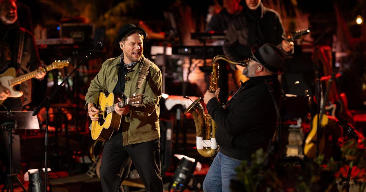 "Sing meinen Song": Tream geht vor Johannes Oerding auf die Knie | GMX.AT