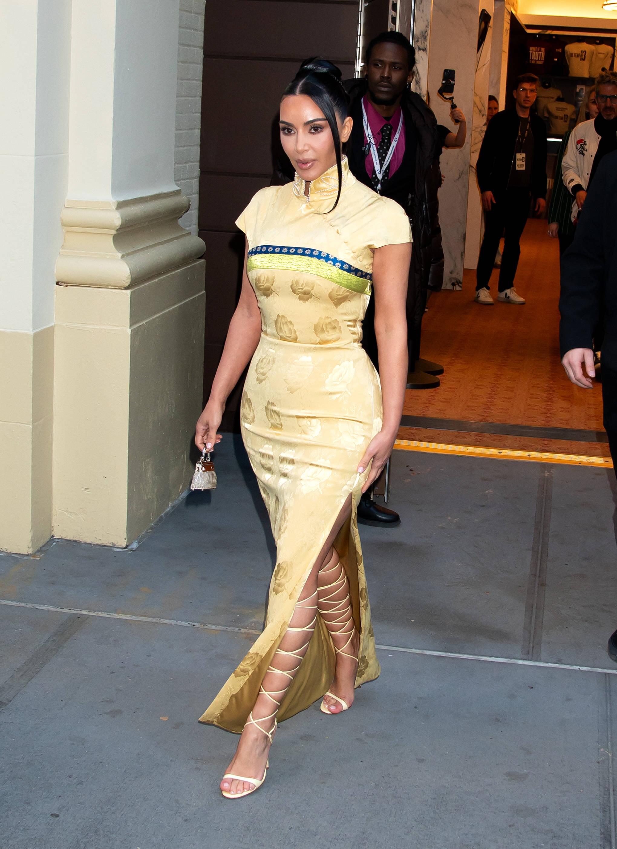 Kim Kardashian zeigt erstmals Foto mit Lewis Hamilton | GMX.AT