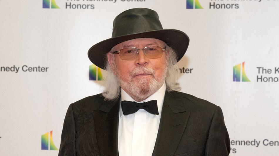Wirbel um Bee-Gees-Star: Barry Gibb lebt | GMX.AT