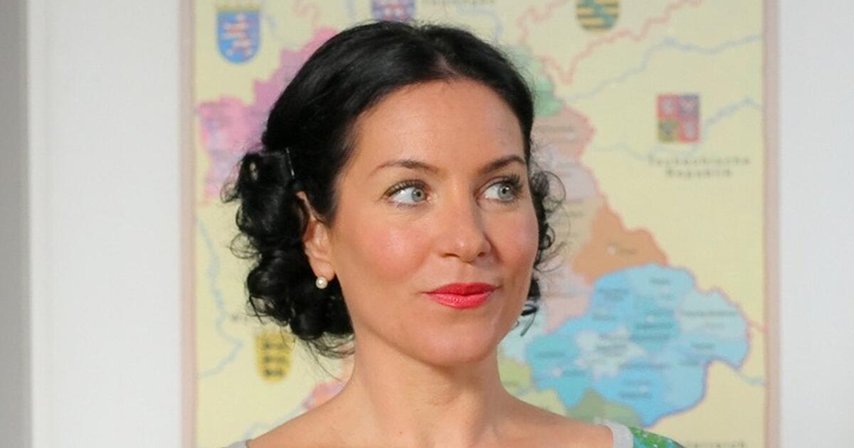 Bokep izza fhadilah post enjoying a hot tub, I relaxed with