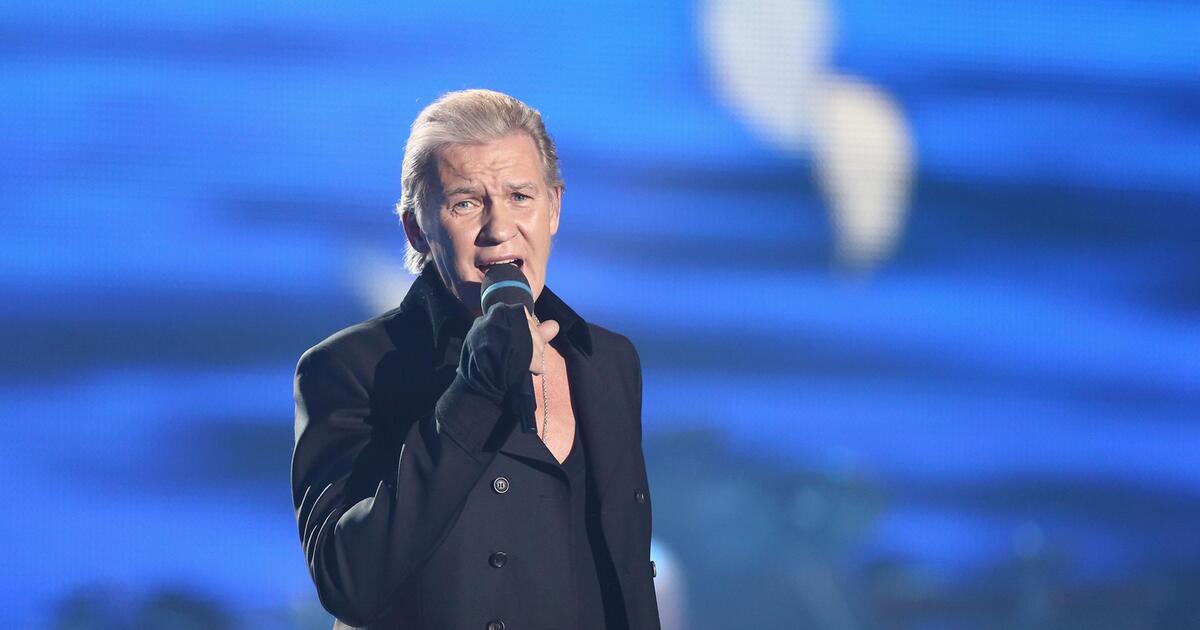 Johnny Logan mit Ehrendoktorwürde ausgezeichnet | GMX.AT