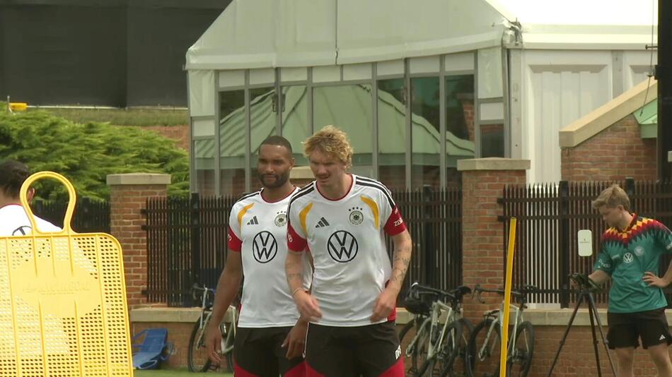 So bereitet sich das DFB-Team auf die Elfenbeinküste vor - Video | GMX.AT