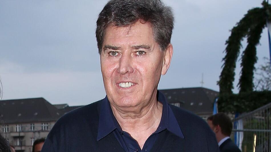 Schlagerstars verabschieden sich von Jack White | GMX.AT