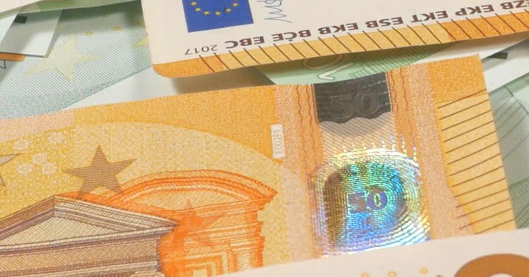 Zwei Drittel liebäugeln mit einem Job im Ausland - Video | GMX.AT