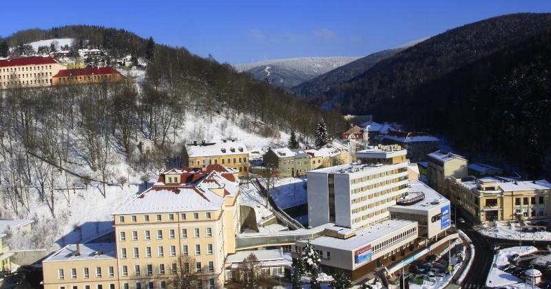Zwischen Wintervergnügen und Radonkur: Zu Besuch in Jáchymov | GMX.AT