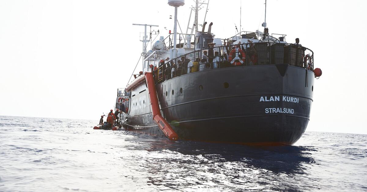 "Alan Kurdi": Weiteres Flüchtlingsschiff auf Konfrontationskurs mit ...
